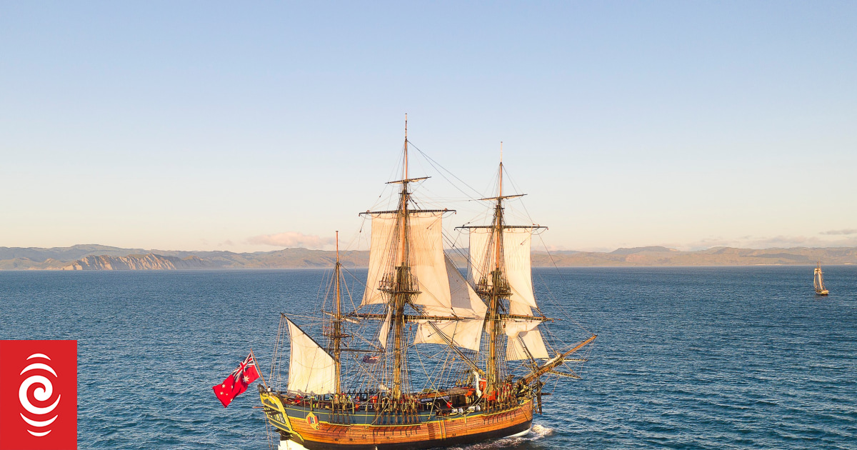 Endeavour replica arrives in Gisborne | RNZ