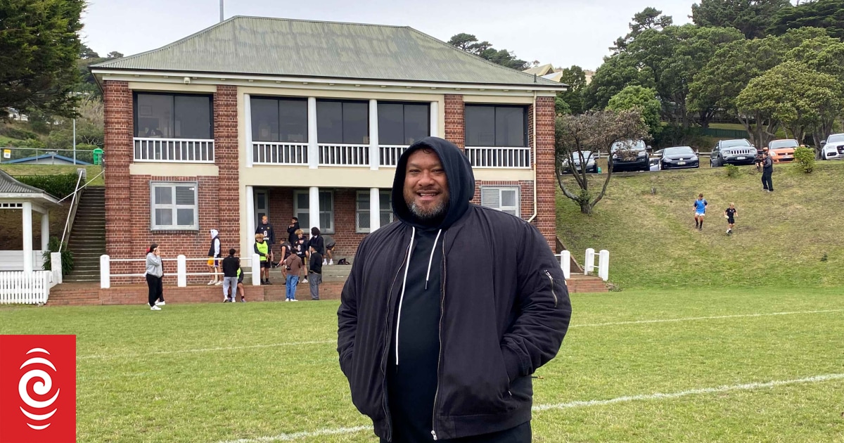 Neemia Tialata goes back to school | RNZ
