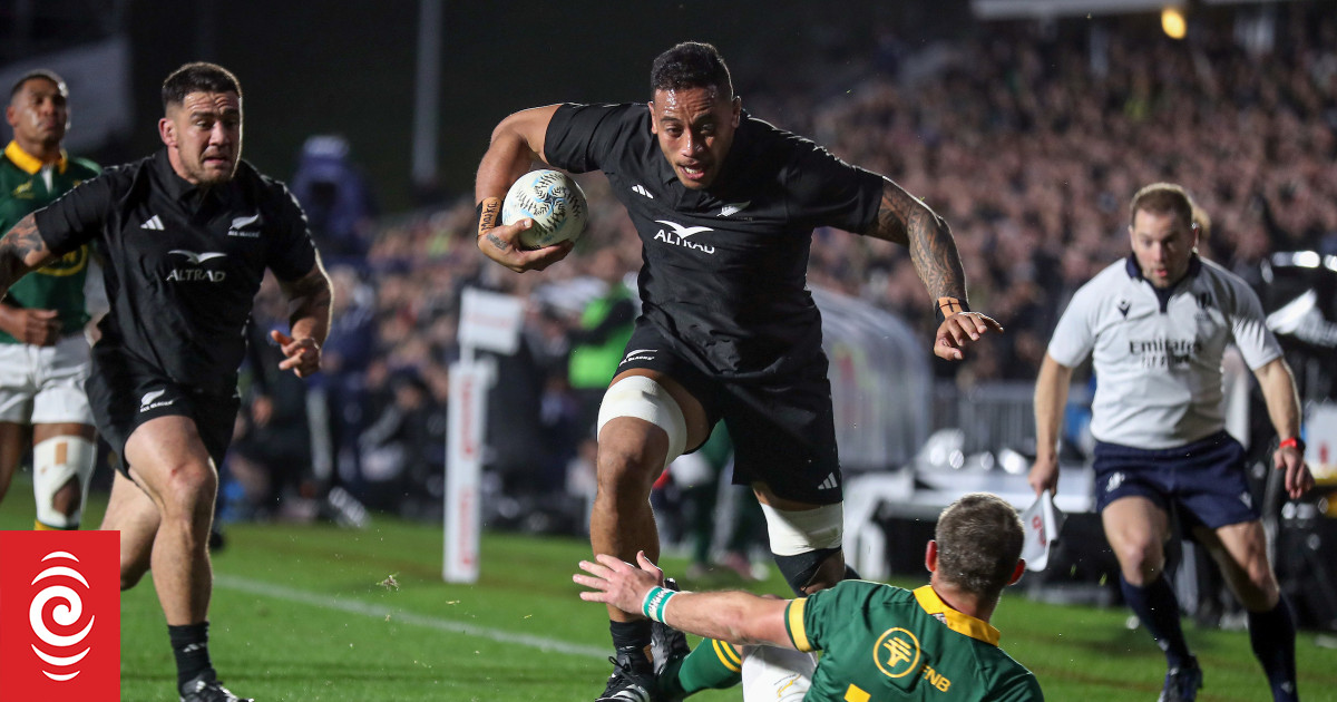 All Blacks fly in under the radar, and that's how they like it | RNZ News