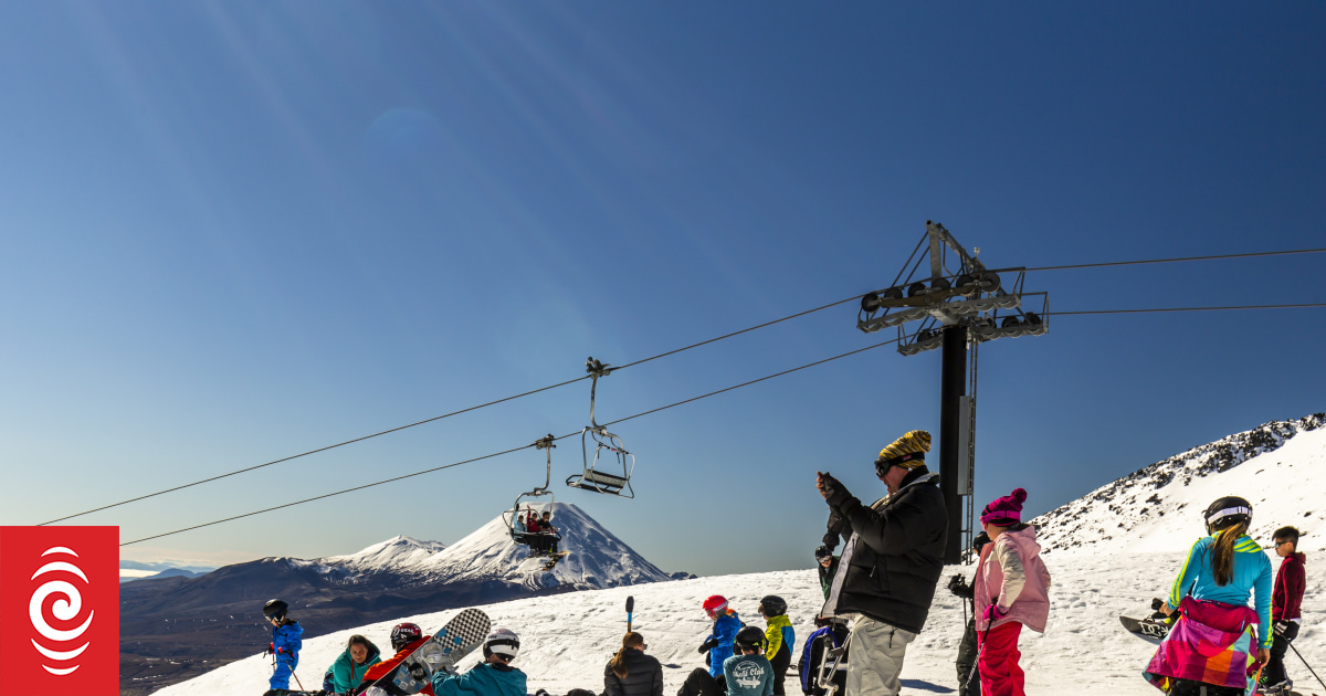 New Ruapehu ski field owners racing to climax in bidding war | RNZ News