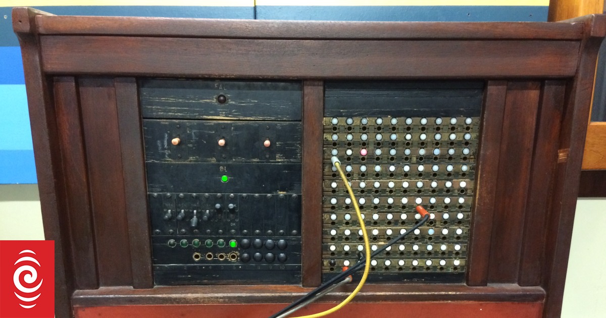 Dialling up the past: the evolution of telecommunications in NZ | RNZ