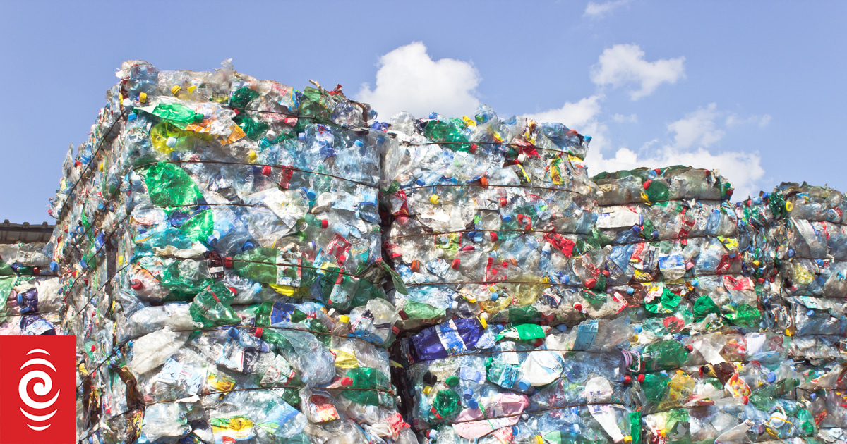 Samoa planning waste tax on recyclables | RNZ News