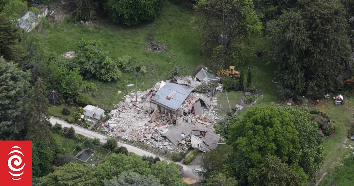 The earthquake aftermath in pictures | RNZ News