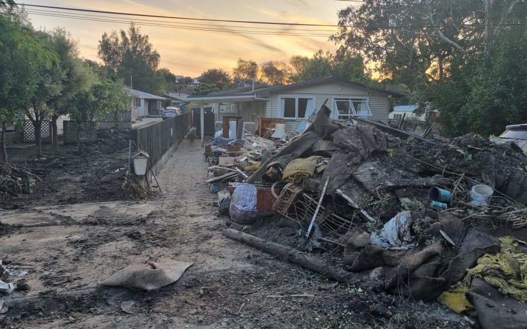 In photos: Cyclone Gabrielle damage becomes increasingly clear | RNZ News