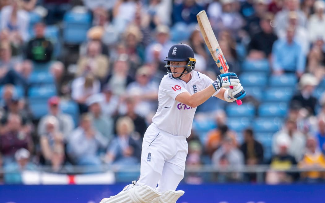 India on course to beat England despite Pope ton | RNZ News