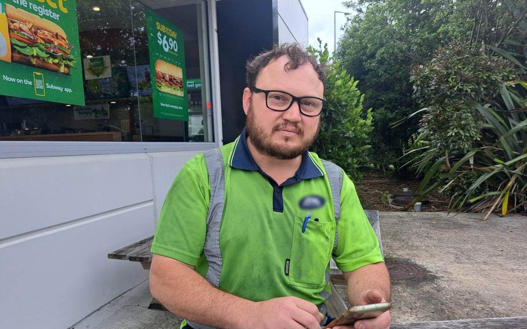 Kiwi gamer says he's spent $16,000 on loot boxes in video games | RNZ