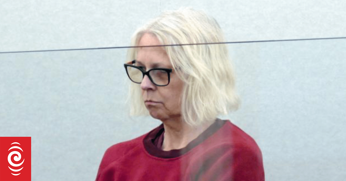 Dunedin woman jailed after stealing nearly $1m from mother | RNZ News