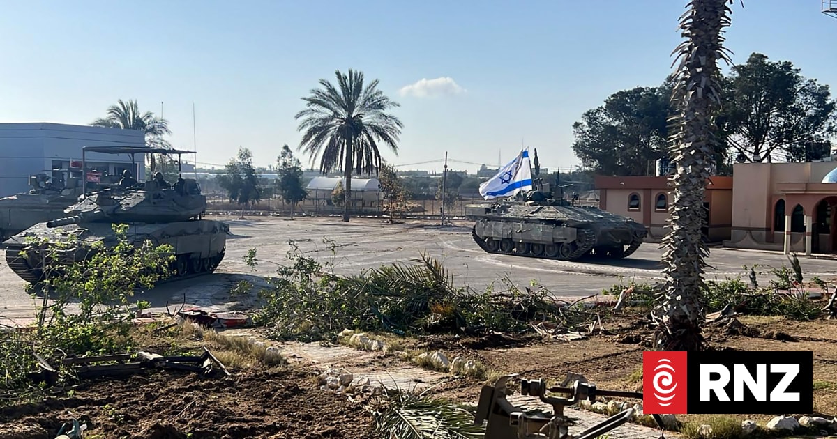Gaza's Rafah crossing closed because of Israeli tanks, border authority ...