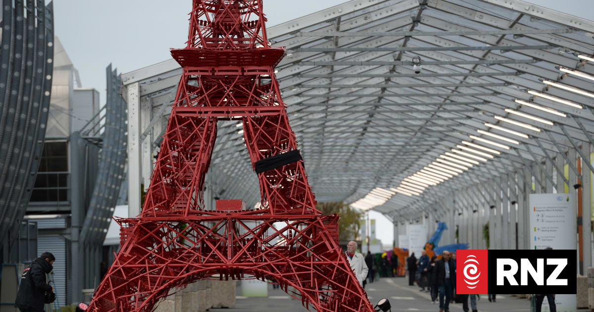 Leaders gear up for Paris climate talks | RNZ