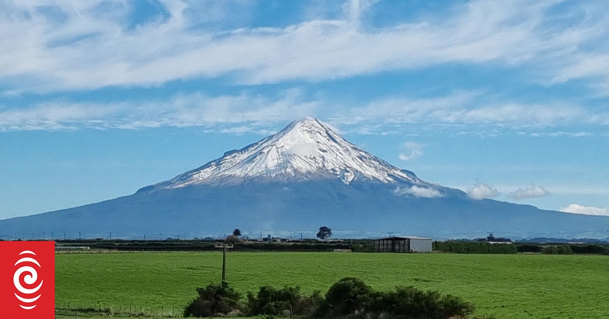 Around the motu: Robin Martin in Taranaki | RNZ