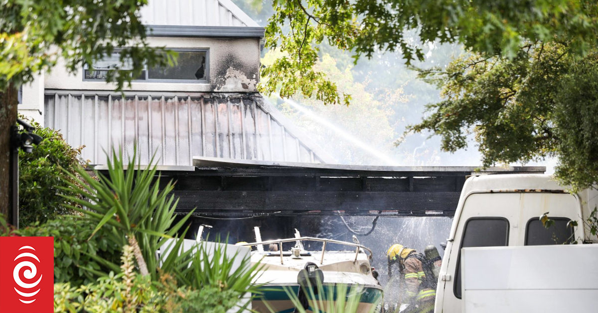 'Massive boom' as fire erupts from home in Christchurch | RNZ News