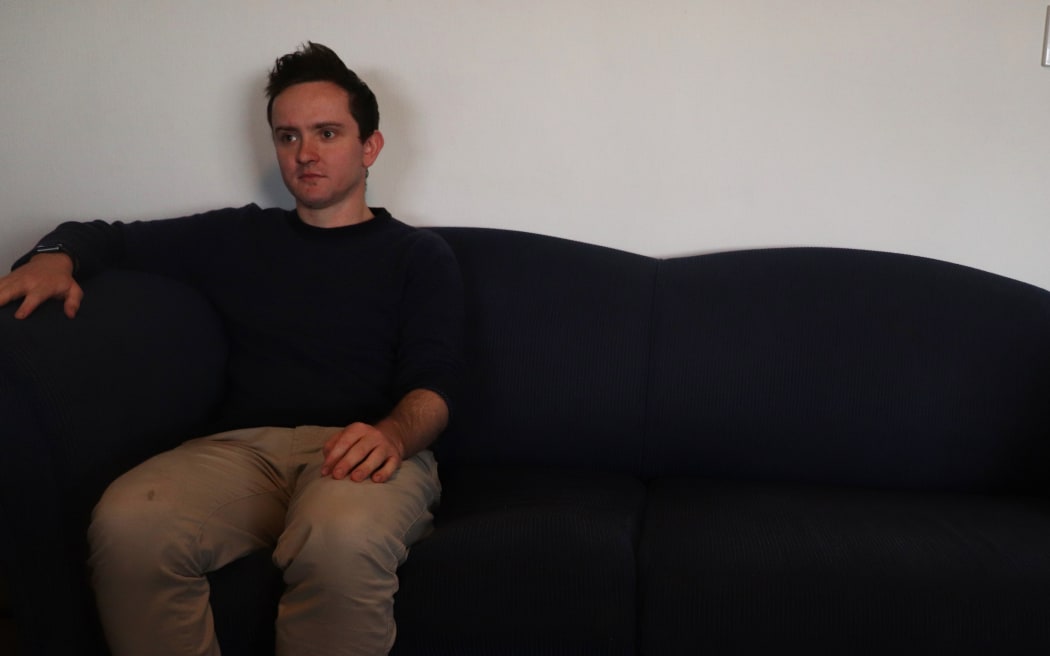 The fear of a weak positive Covid-19 test | RNZ News