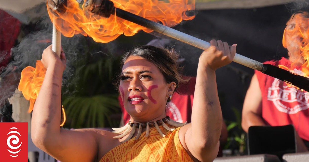 Samoan youth sets festival alight with traditional dances | RNZ