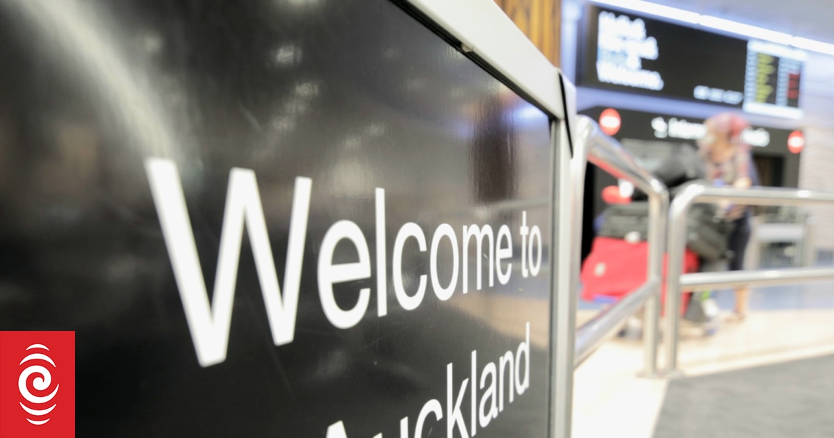 Final part of New Zealand border opens | RNZ