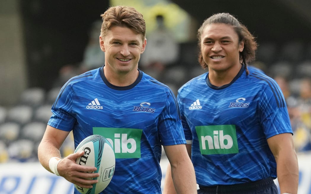 Beauden Barrett recommits to NZ Rugby until end of next World Cup | RNZ ...