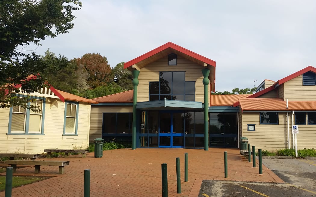 Enchanter boat tragedy: Skipper Lance Goodhew appears in Kaitāia court ...