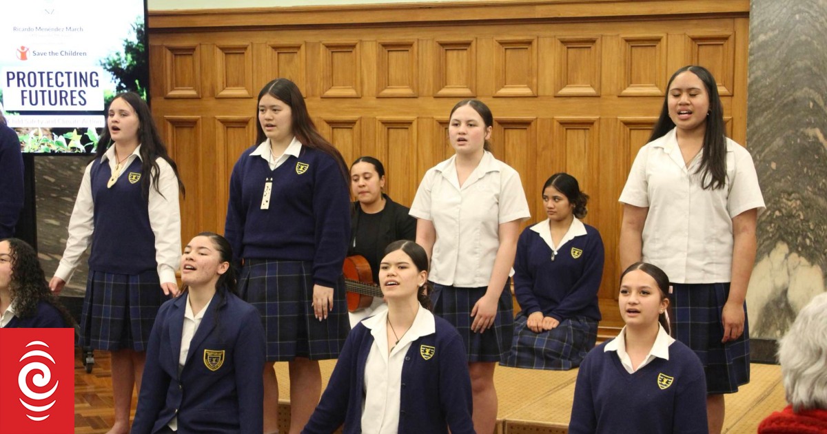 'A step in the wrong direction': Students call upon government to ...