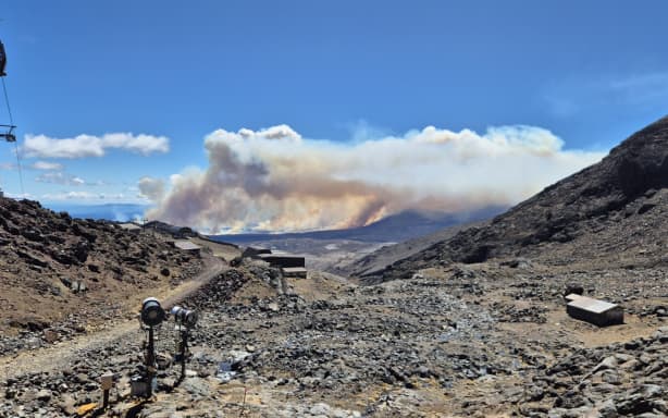 Locals fear 'truly devastating' Tongariro National Park fire | RNZ