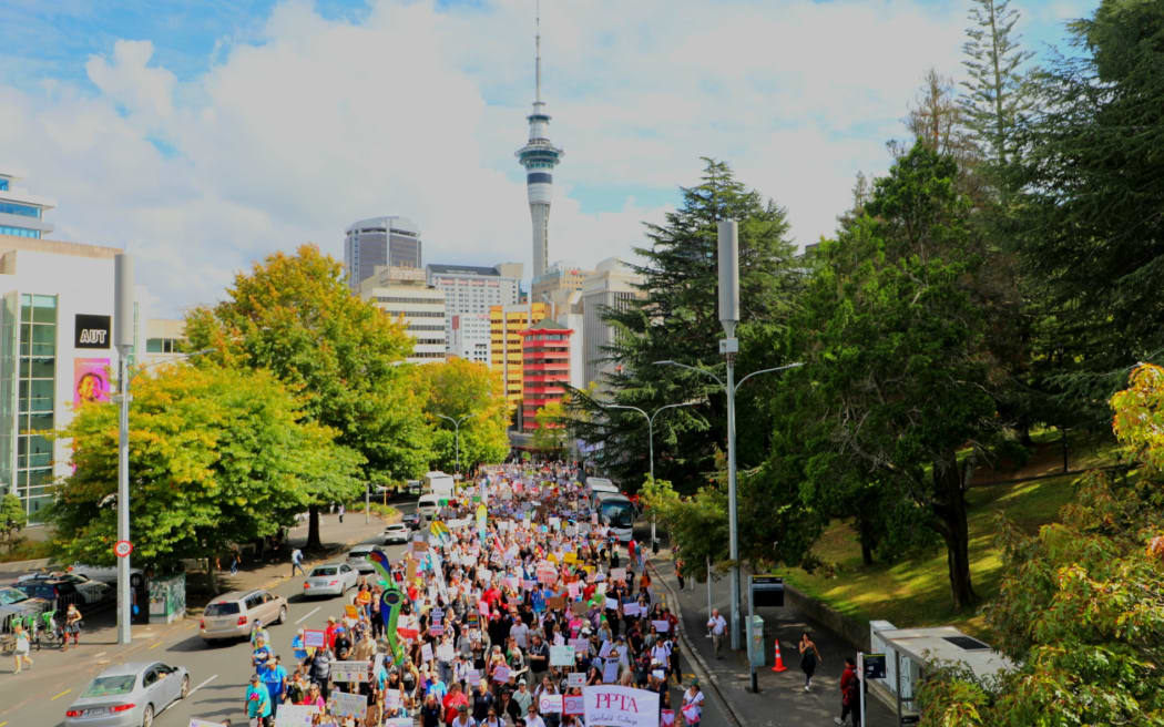 In pictures: Teachers strike | RNZ News