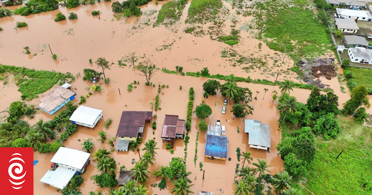 Fiji flooding: Weather office warns of continued rain as low-pressure ...