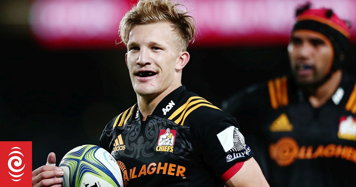 McKenzie re-signs with NZ Rugby | RNZ News