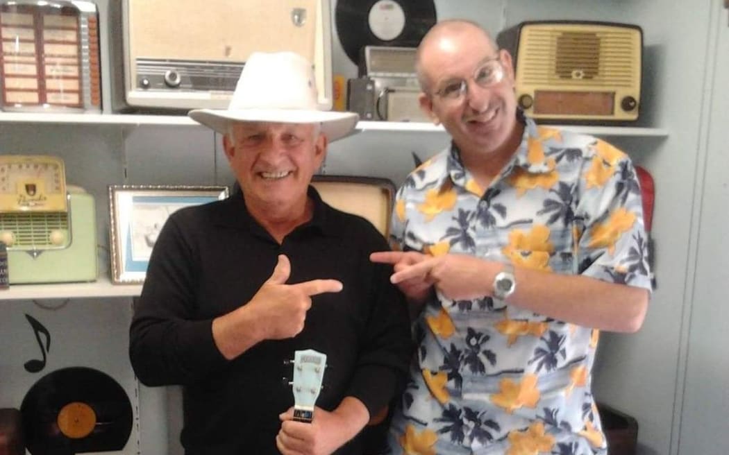 Broadcaster Lindsay Yeo dies aged 78 | RNZ News