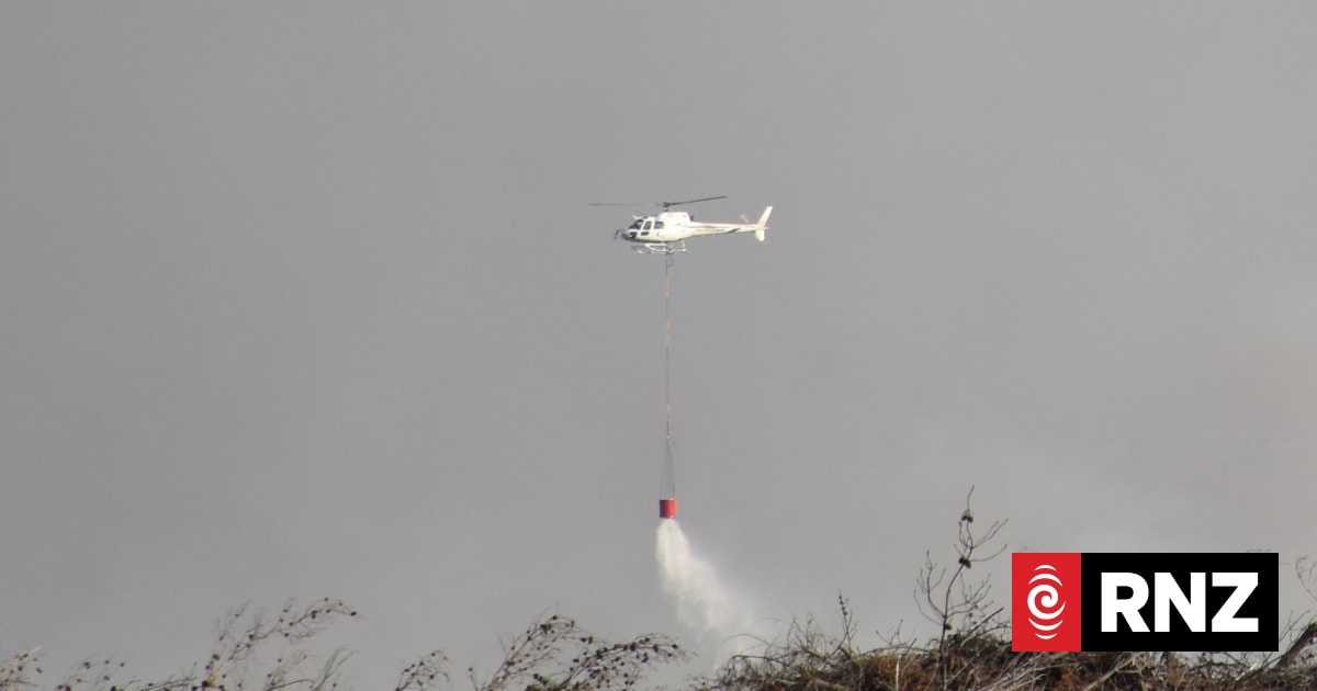 Twizel fire: Seven helicopters fight blaze, wind direction change helps ...