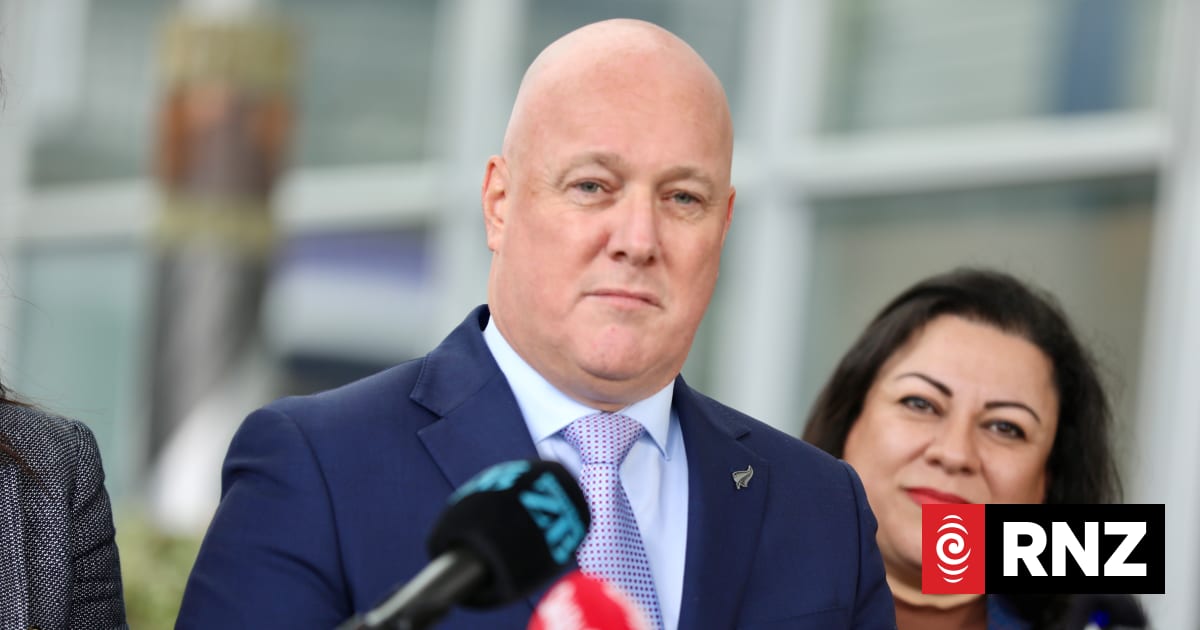 Christopher Luxon says he's 'focused 100%' on economy, not passports | RNZ