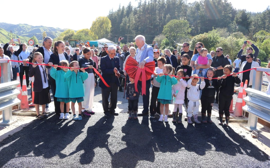 New $15.5m Te Rēinga Bridge opens after Cyclone Gabrielle damage | RNZ News