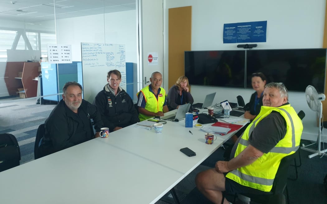 Dargaville sandbagging amidst Cyclone Gabrielle flooding fears | RNZ News