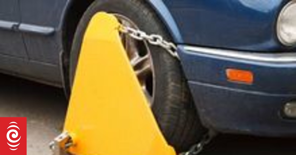 Govt clamps down on cowboy clampers - why no ban? | RNZ