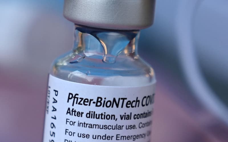 Covid-19: Advertising watchdog investigating vaccine 'risks' billboard ...