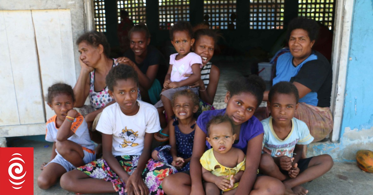Santo schools open doors to Ambae evacuees | RNZ News