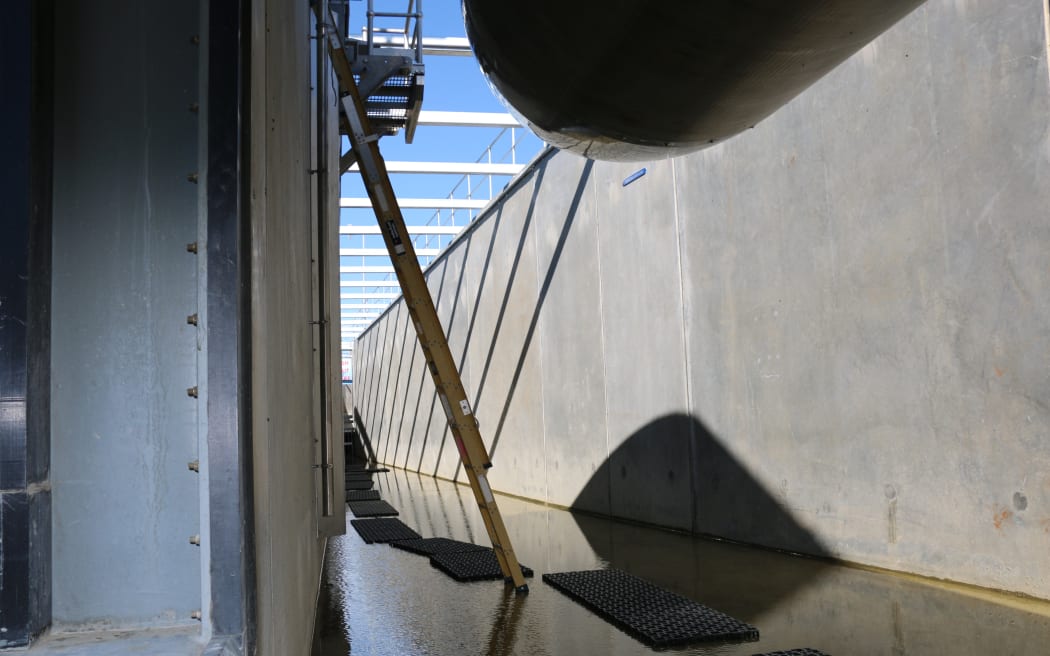 Missile shaped fish screen hits the Rangitata River | RNZ