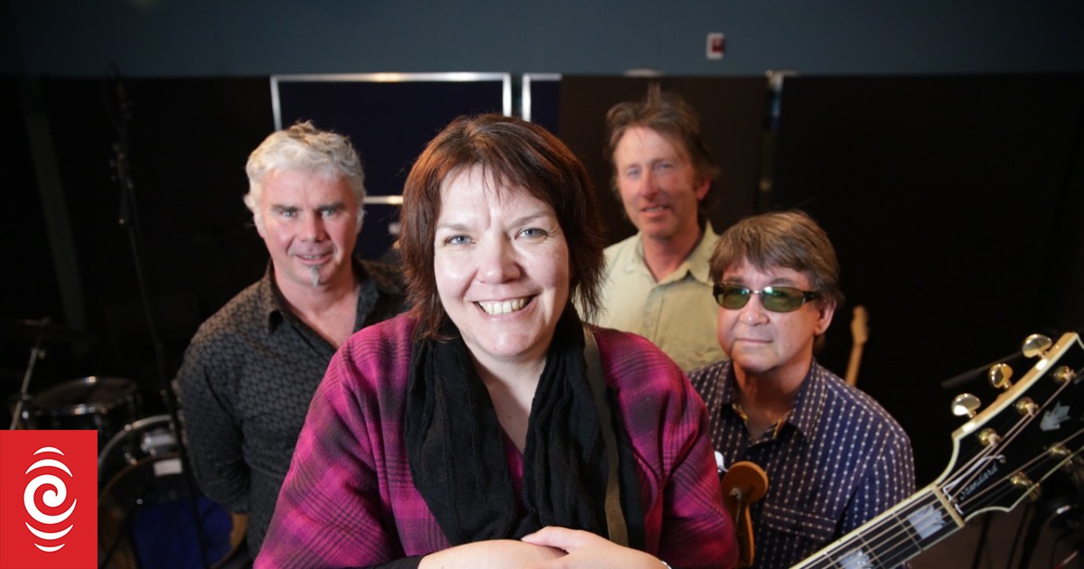 NZ Live: Kim Bonnington with The Hardcore Troubadours | RNZ