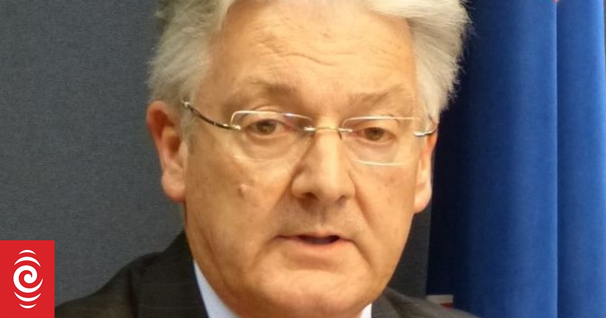 Peter Dunne's future as MP questioned | RNZ News
