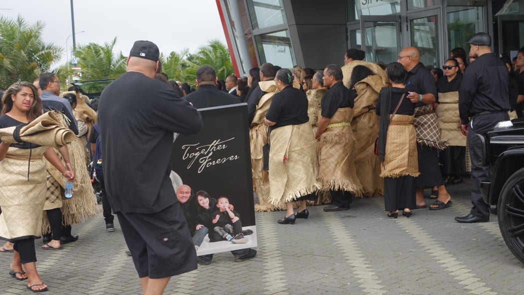 Tributes flow for Jonah Lomu | RNZ News