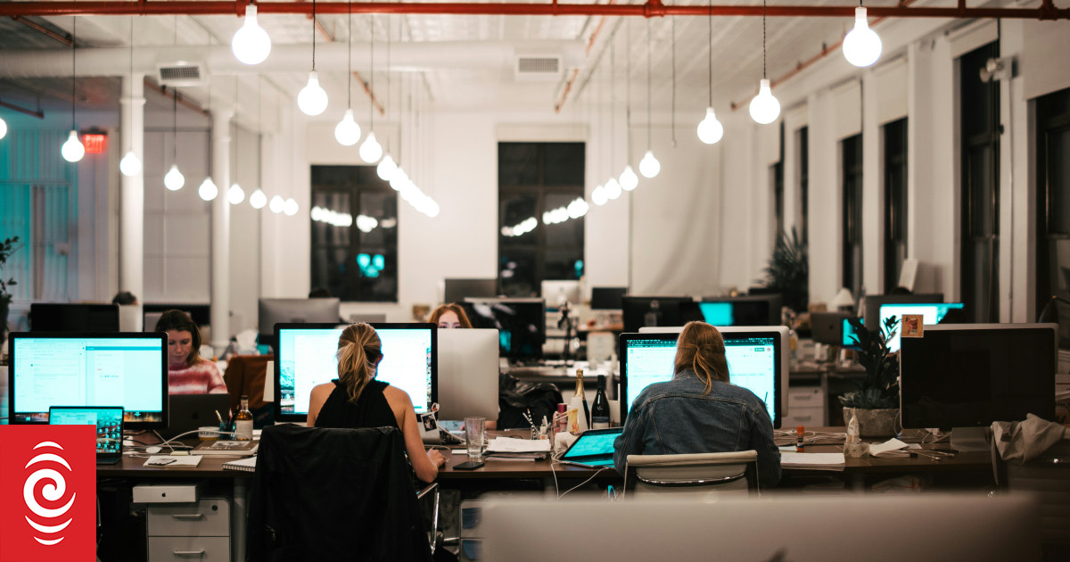 Employment confidence levels remain low | RNZ News