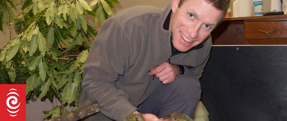 Andrew Digby - Kakapo cursed with crusty bum | RNZ
