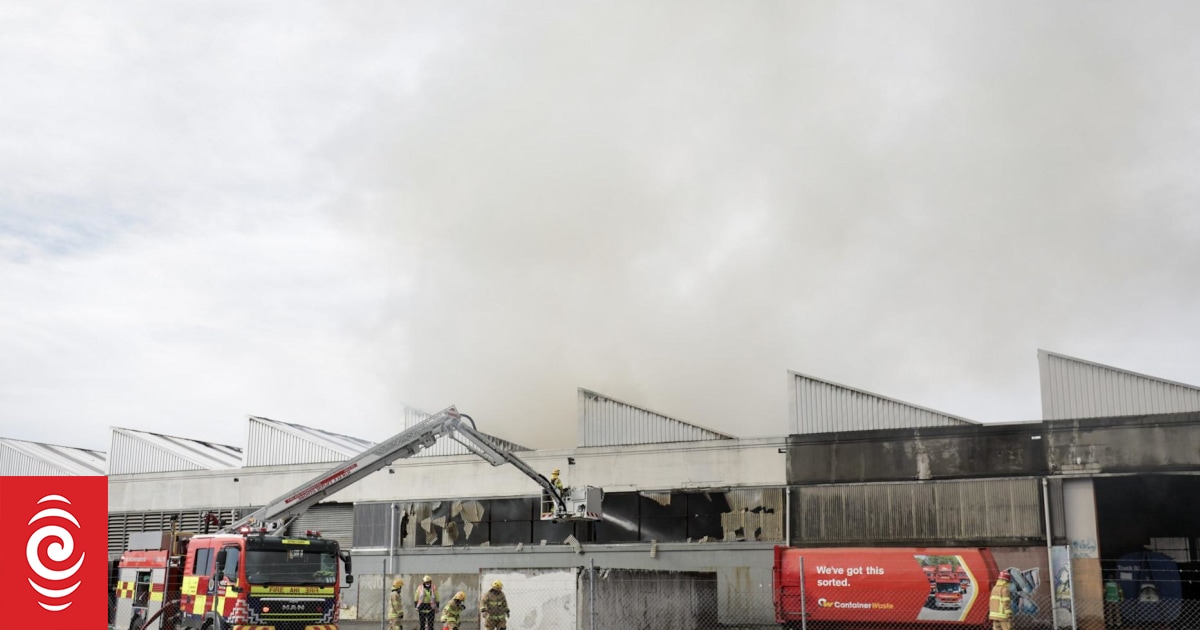 'Remain indoors': Smoke billows as large fire erupts at Christchurch ...