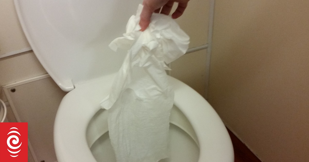 Sewer-blocking plastic wet wipes face ban in England | RNZ News