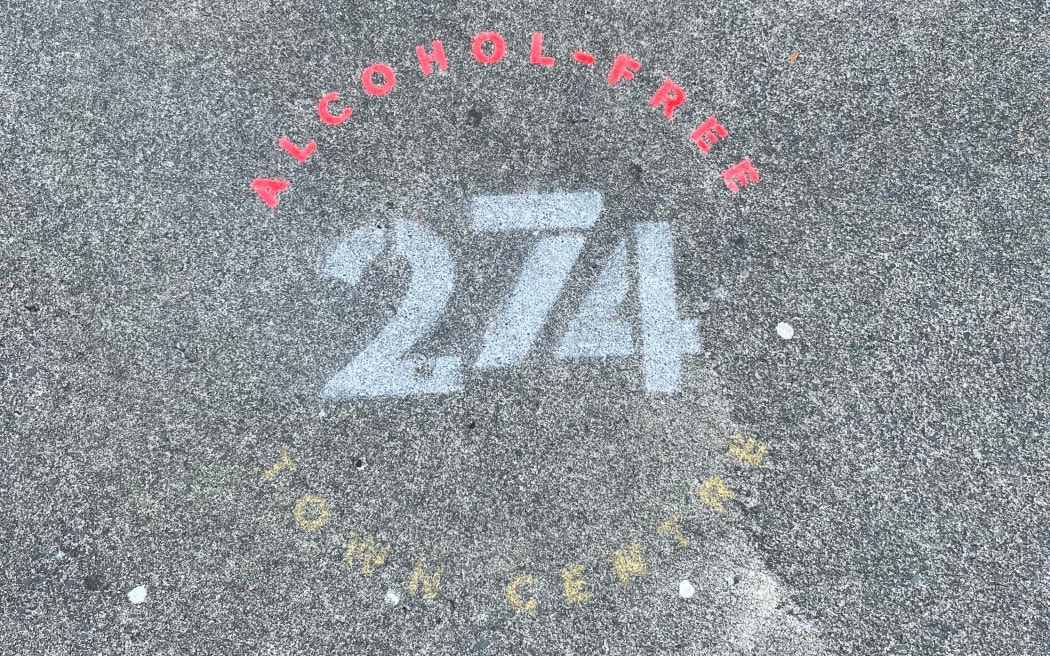 Heavy drinkers causing people to avoid Auckland town centre | RNZ News