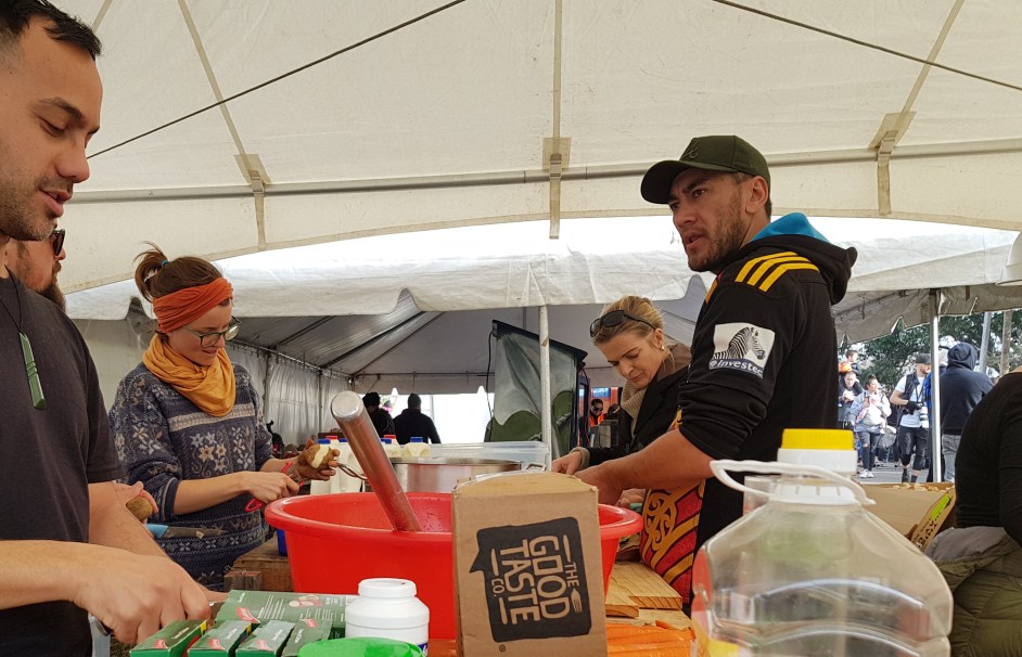 Ihumātao protest: Kaimahi 'do what needs to be done' | RNZ News