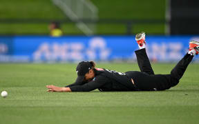 White Ferns captain Amelia Kerr steers epic chase against South Africa ...