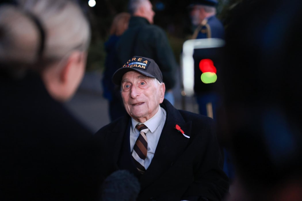 In photos: Anzac Day 2021 | RNZ News