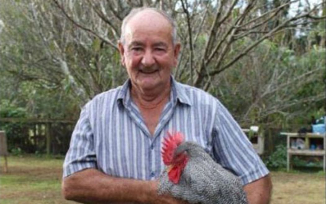 'Like having a baby every day' - Remembering Ken the chicken champion | RNZ