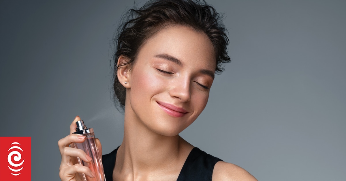 On the scent of the perfume industry's top fragrance secrets | RNZ News