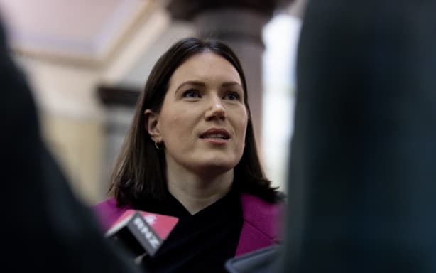 What officials said about pay equity changes | RNZ