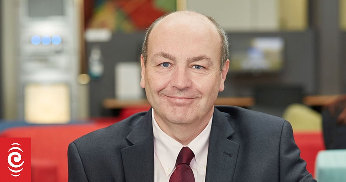 Te Papa's controversial CEO quits role | RNZ News