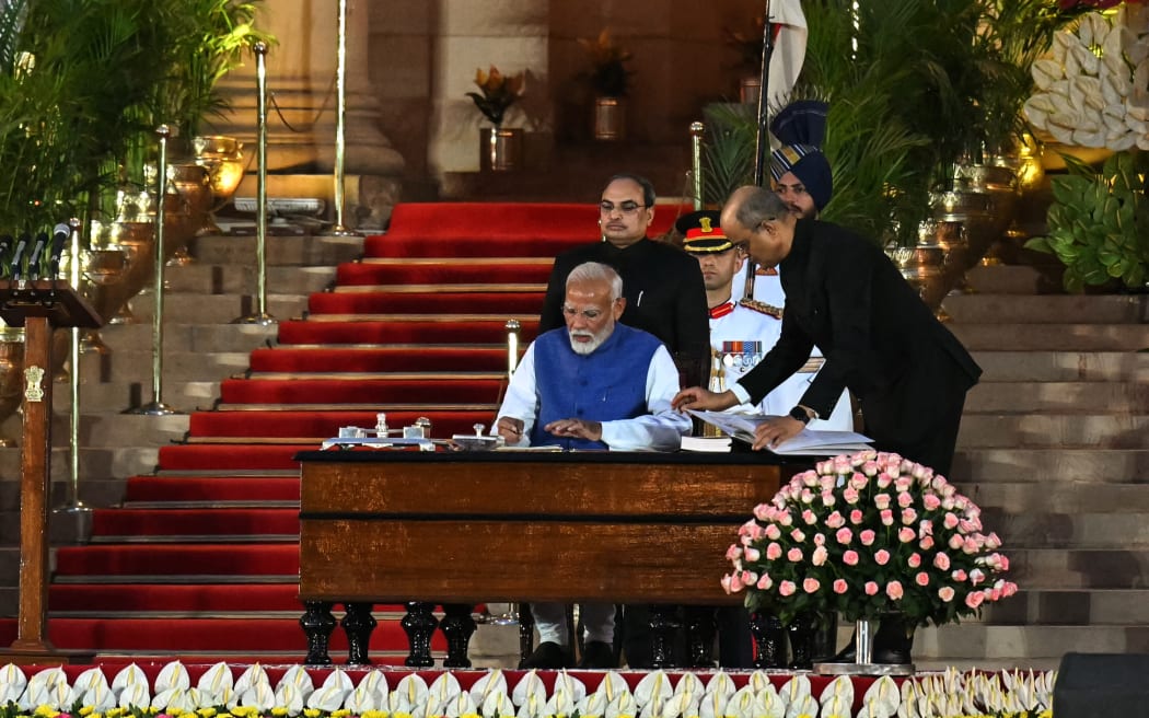 Narendra Modi sworn in for third term at grand ceremony in Delhi | RNZ News